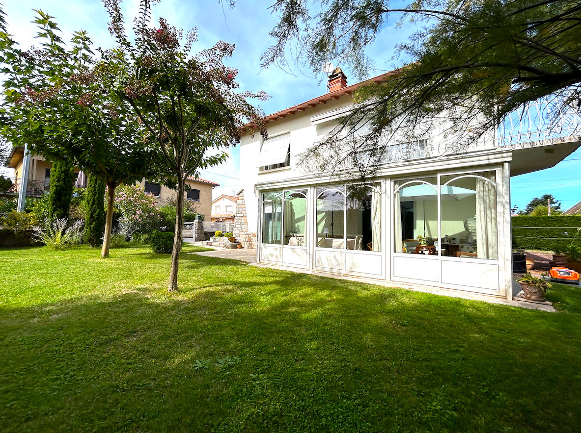 GRANDE MAISON A VENDRE A PAMIERS SANS TRAVAUX / DOUBLE HABITATION